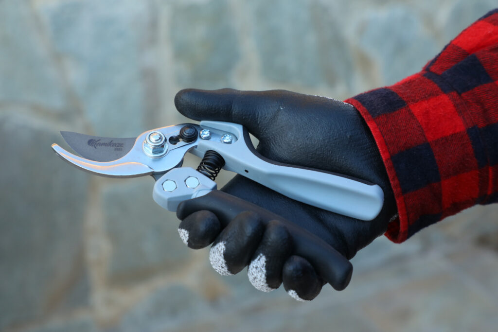 KM1-MR One-Hand Pruning Shear » EZ Kut Products